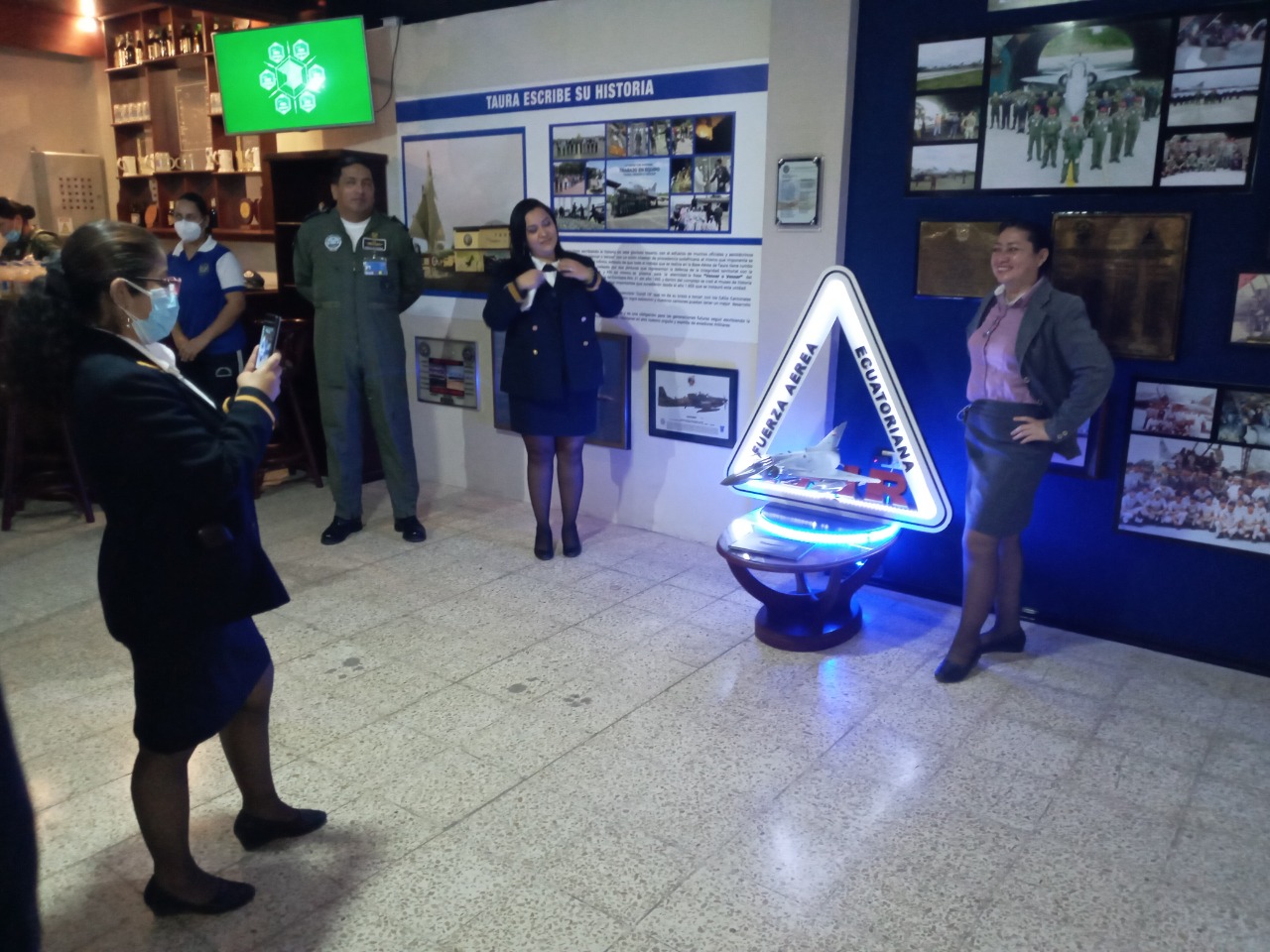 SERVIDORES Y TRABAJADORES PÚBLICOS VISITAN MUSEO HISTÓRICO DE LA ...