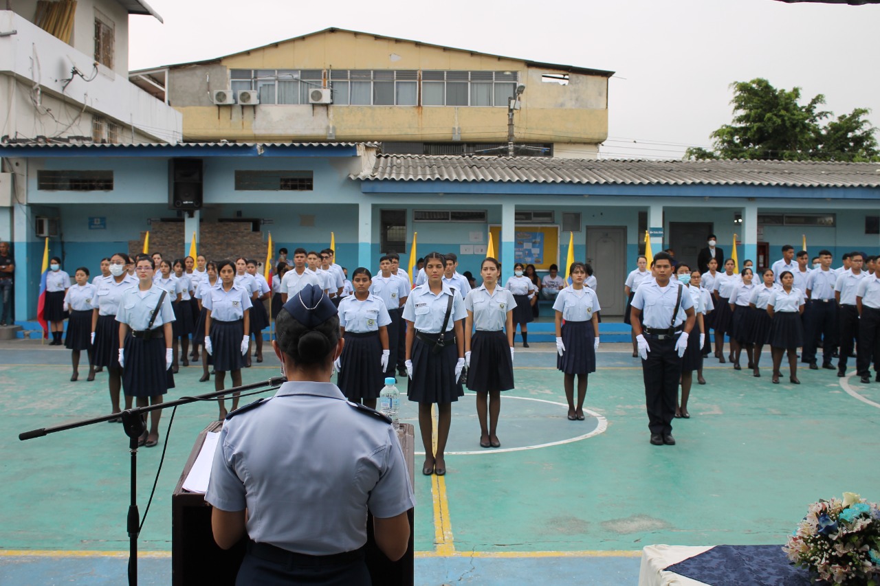 Repartos FAE conmemoran el Día de la Bandera – Fuerza Aérea Ecuatoriana