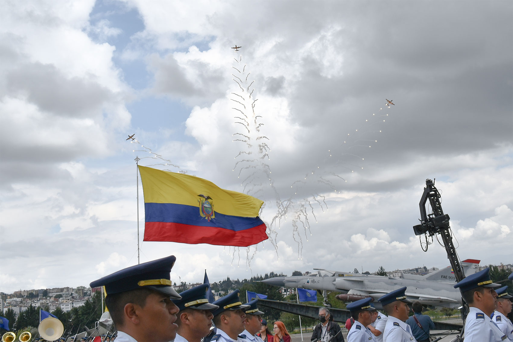 FAE conmemoró 102 años de vida institucional – Fuerza Aérea Ecuatoriana