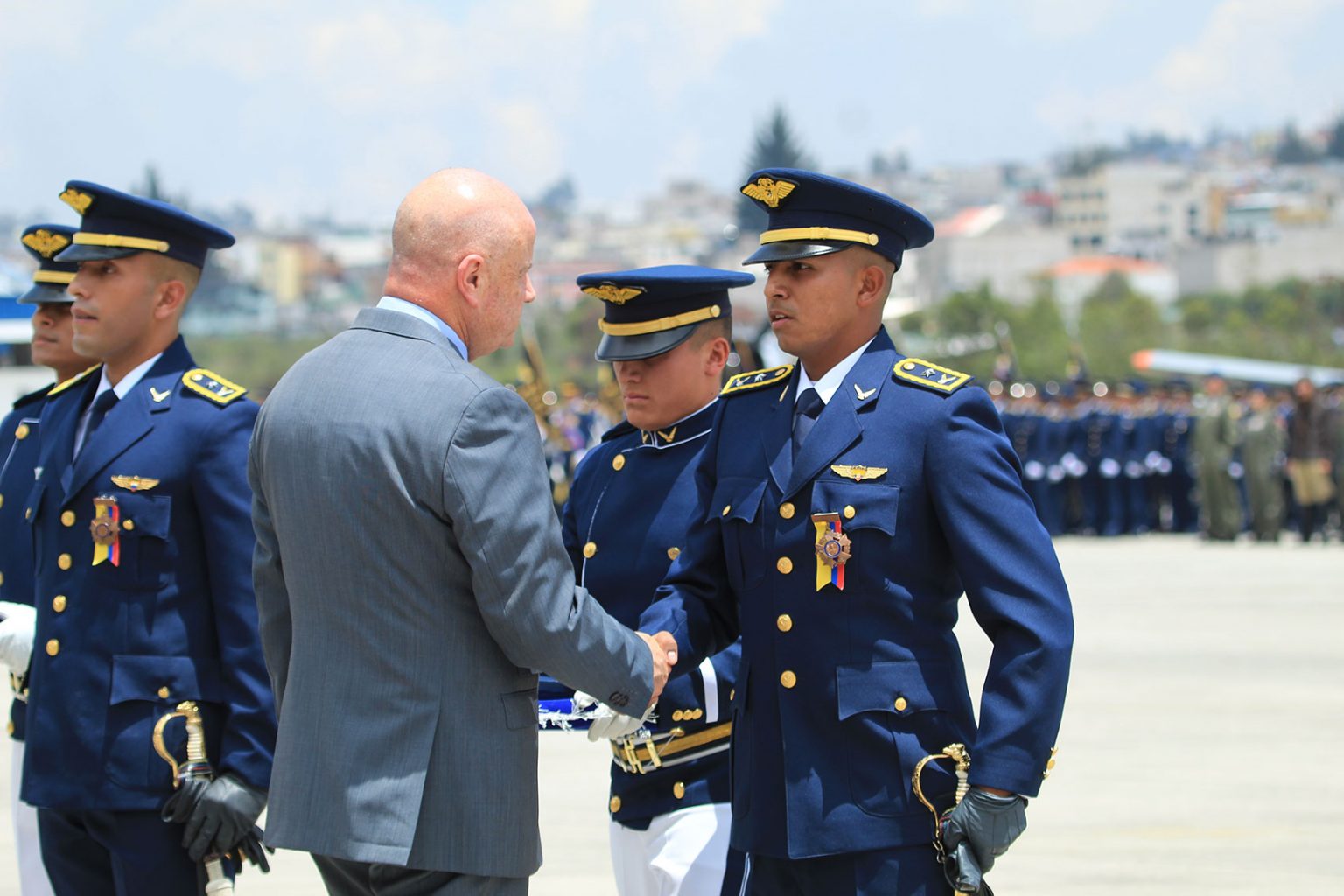 FAE conmemoró 102 años de vida institucional – Fuerza Aérea Ecuatoriana