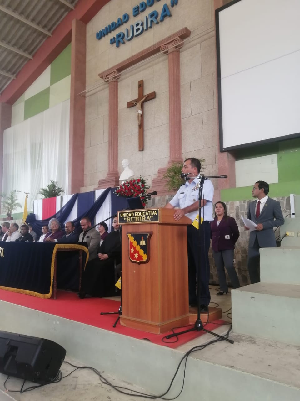 Unidad Educativa “Rubira” recibe reconocimiento por parte de la Fuerza ...