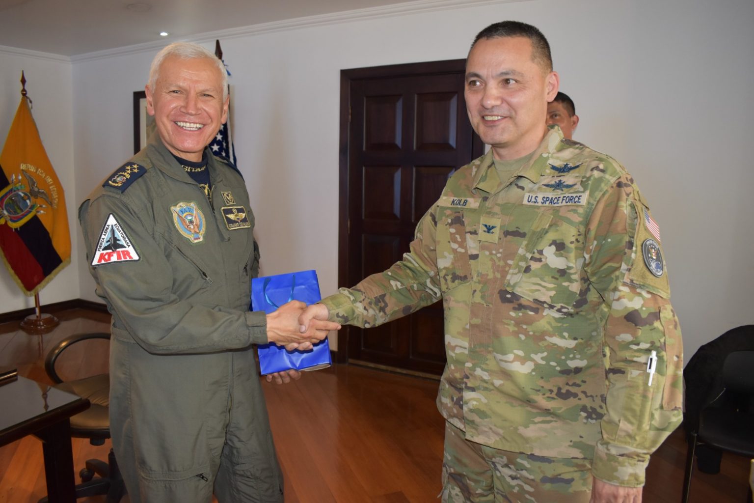 FAE y delegación del Comando Sur de los EE.UU. impulsan capacidades en ...