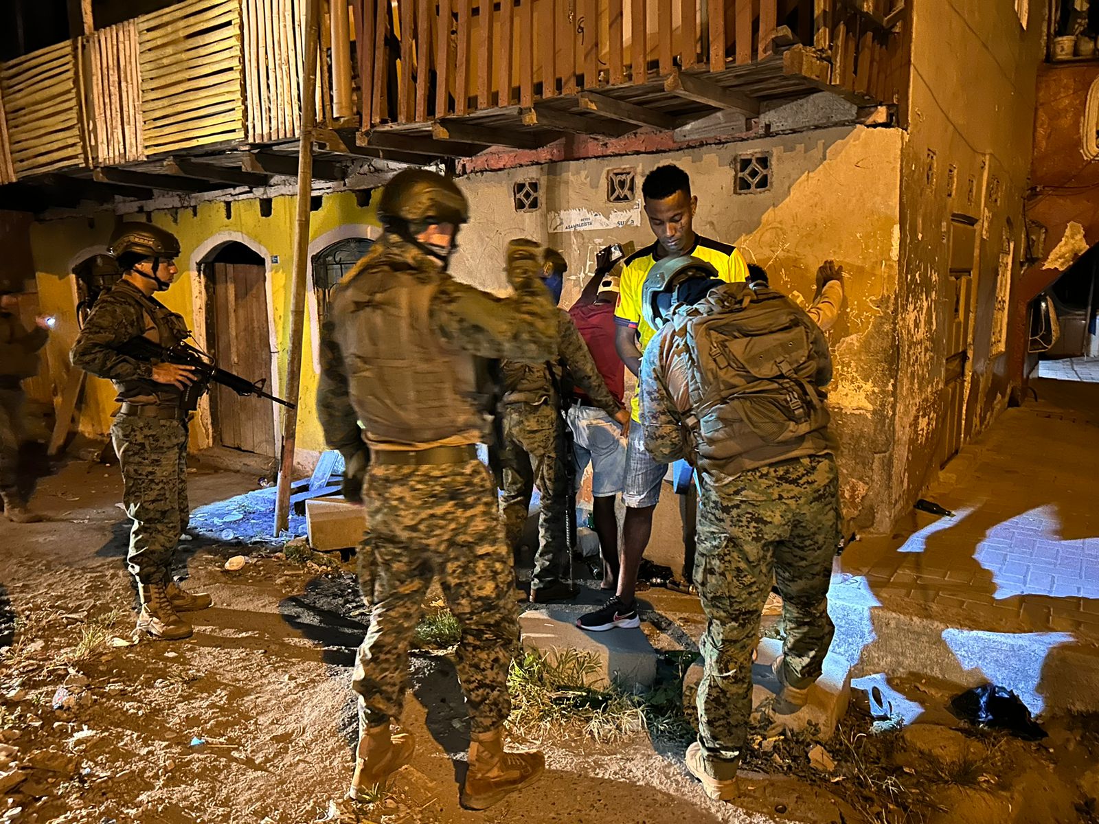 Fuerza Aérea Ecuatoriana – ¨Cuidamos el cielo para que haya paz en la ...
